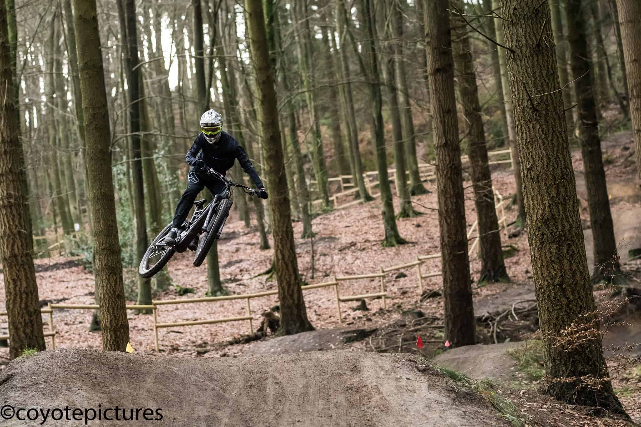 How To Whip A Mountain Bike In 5 Easy Steps - Cyclist Review